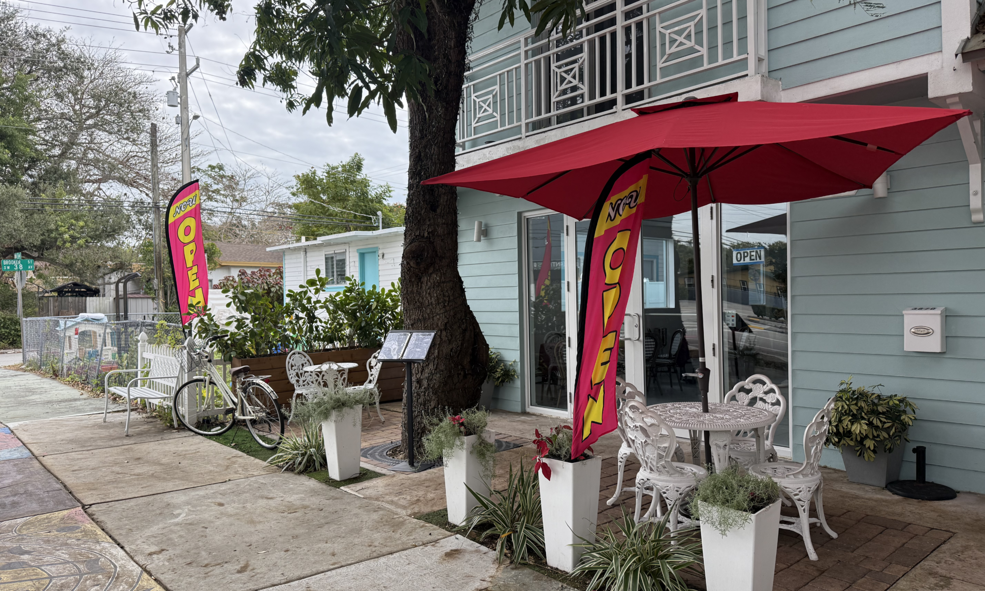 Vacancy to Vision: Garin Art Caffé Reopens a Grand Avenue Storefront ...